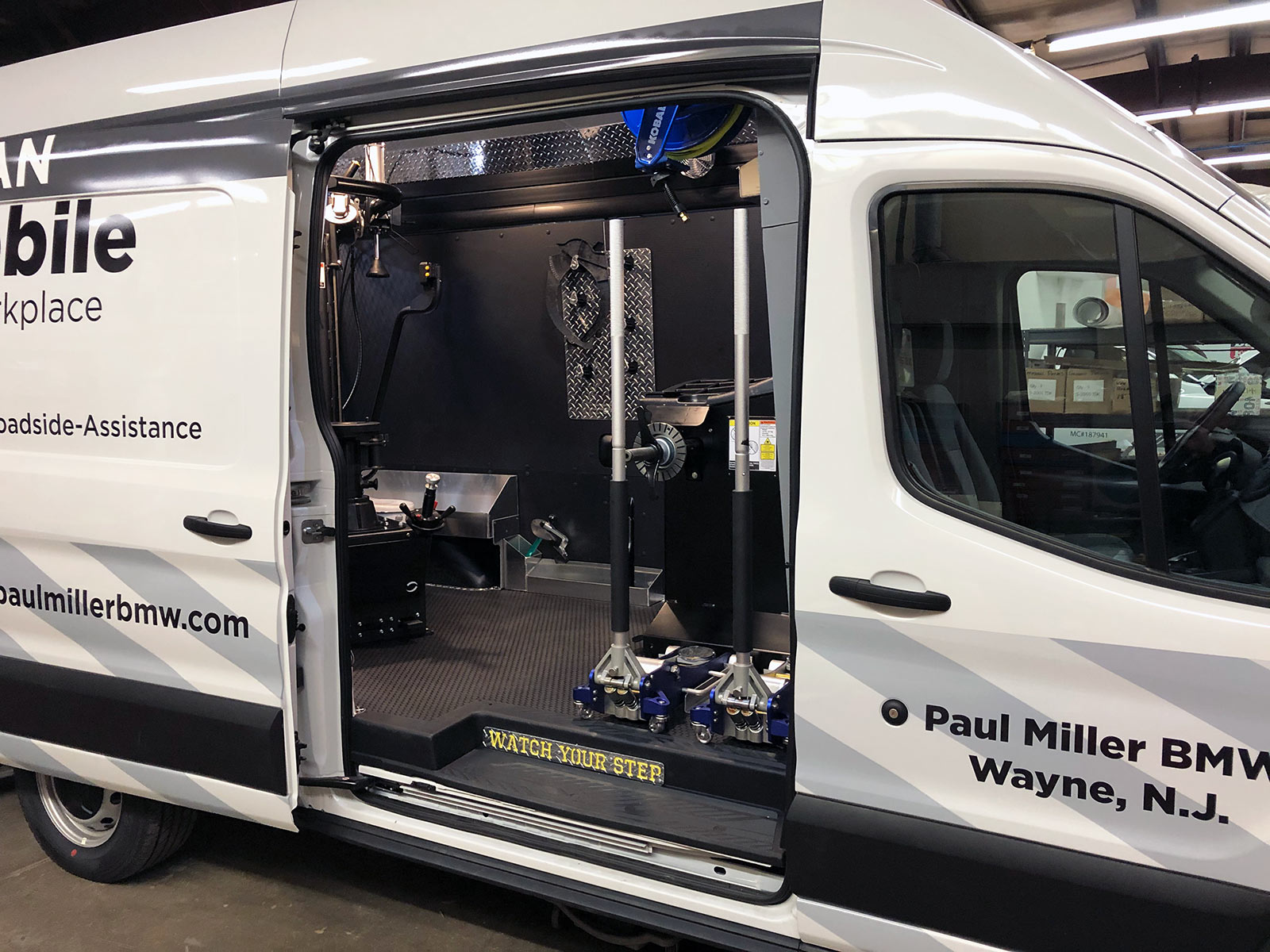 BMW | MOBILE TIRE TRUCKS | BUSH SPECIALTY VEHICLES