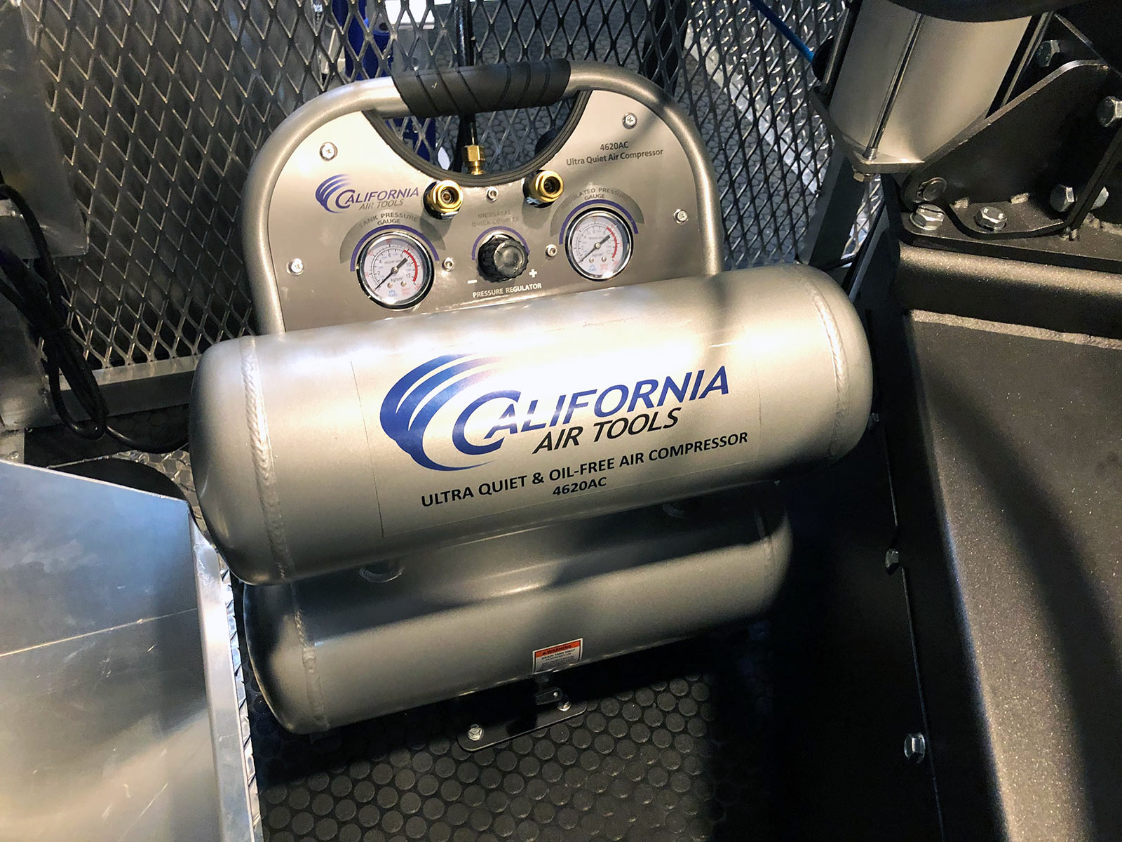 MOBILE TIRE TRUCKS| BUSH SPECIALTY VEHICLES